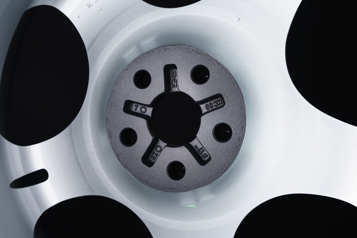 McLaren F1 wheel (rear side) | BINGO Co.,Ltd.